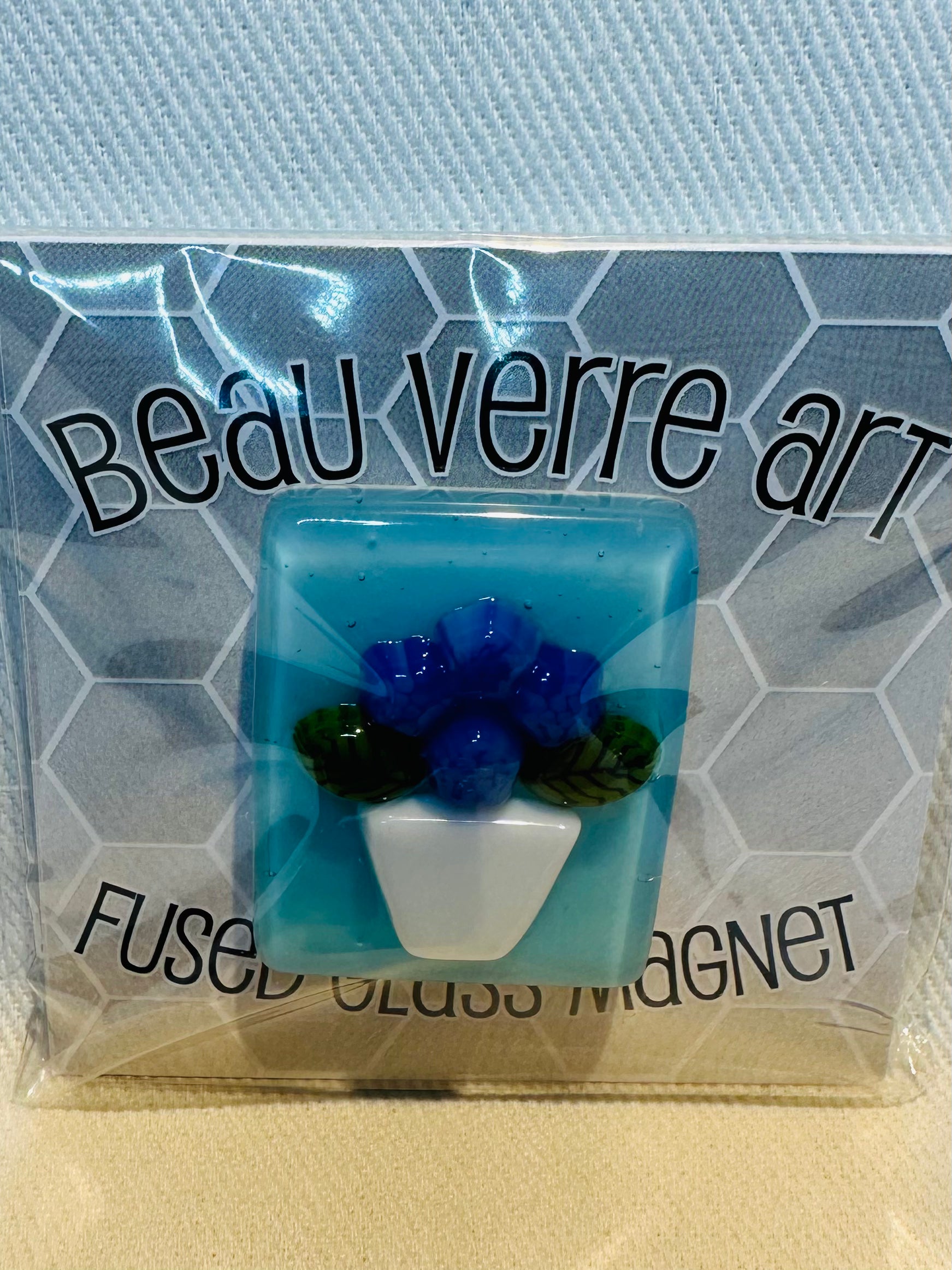 Glass Needle Minder Blue Hydrangea A-BVNMHYD – Heirloom Designs